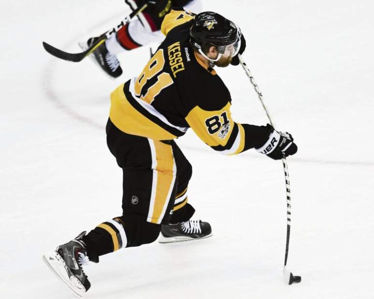 Hockey Stick Flex: Everything You Need to Know - Big Shot Hockey